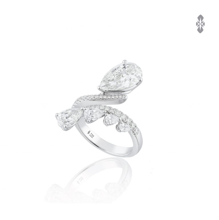 10 Must Have Diamond Jewellery For Your First-Time Experience at Gems ...